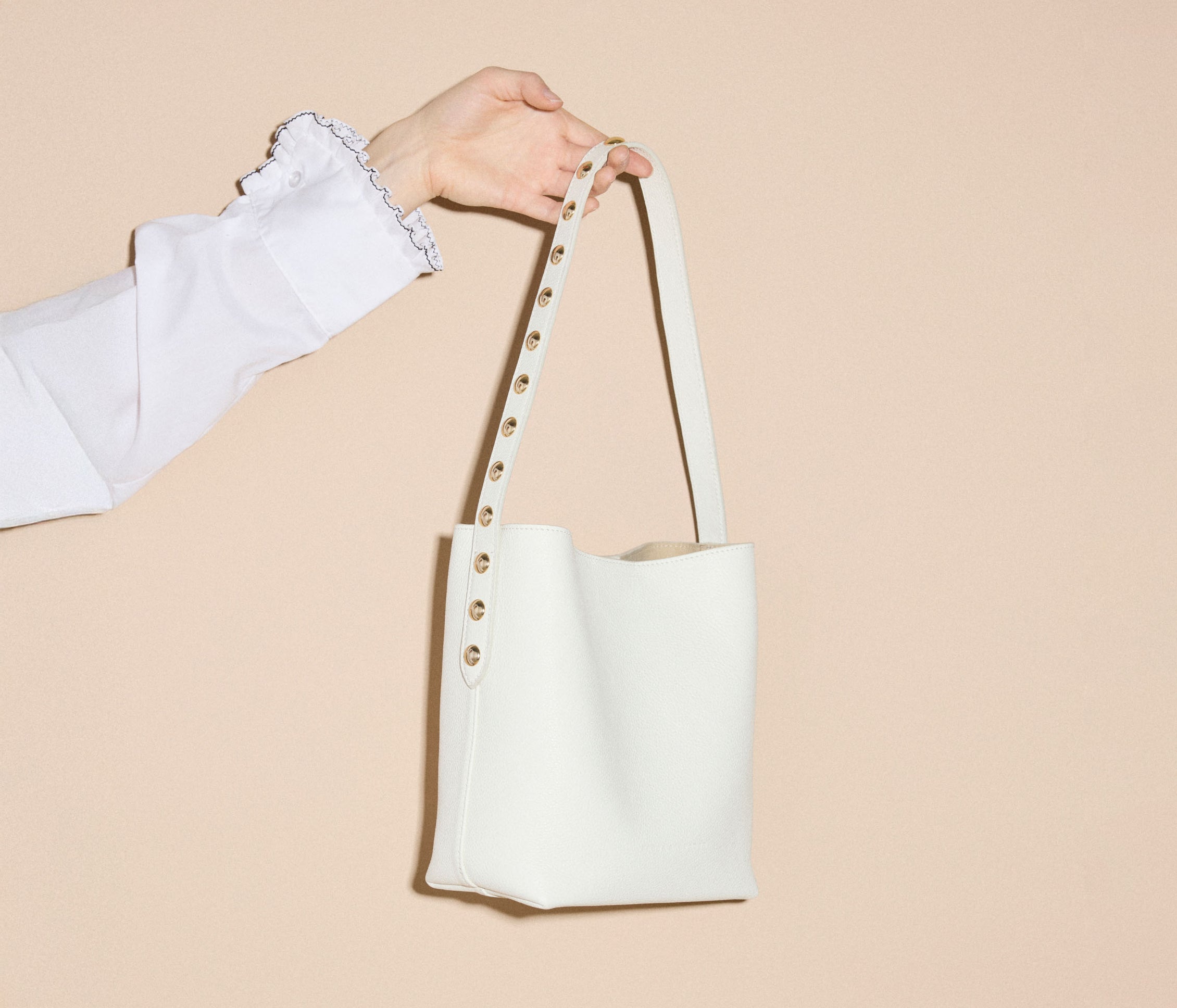 FIONA SMALL STUDDED TOTE – FREDA SALVADOR